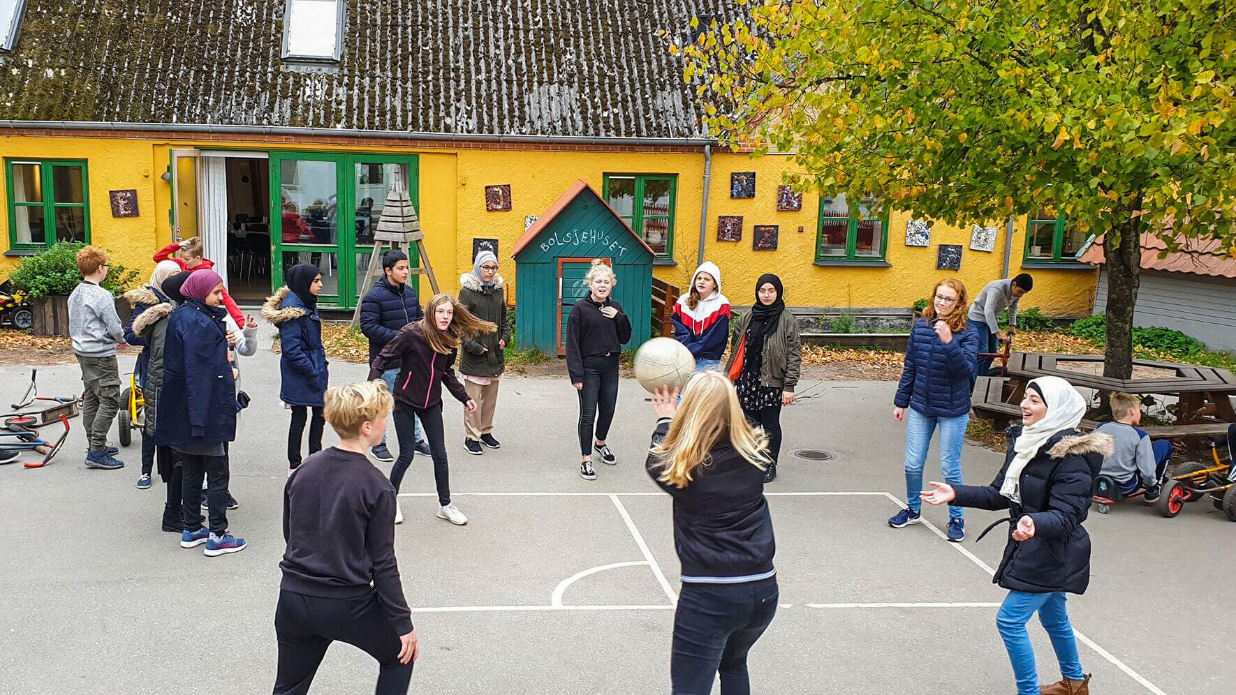 Al-Hikma Skolen hjemmeside - Uddannelse er vejen frem